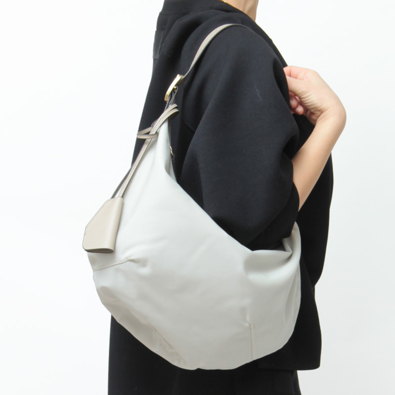 ORSETTOのナイロンショルダーバッグ | 送料無料|BROWN | DANJO 公式 オンライン